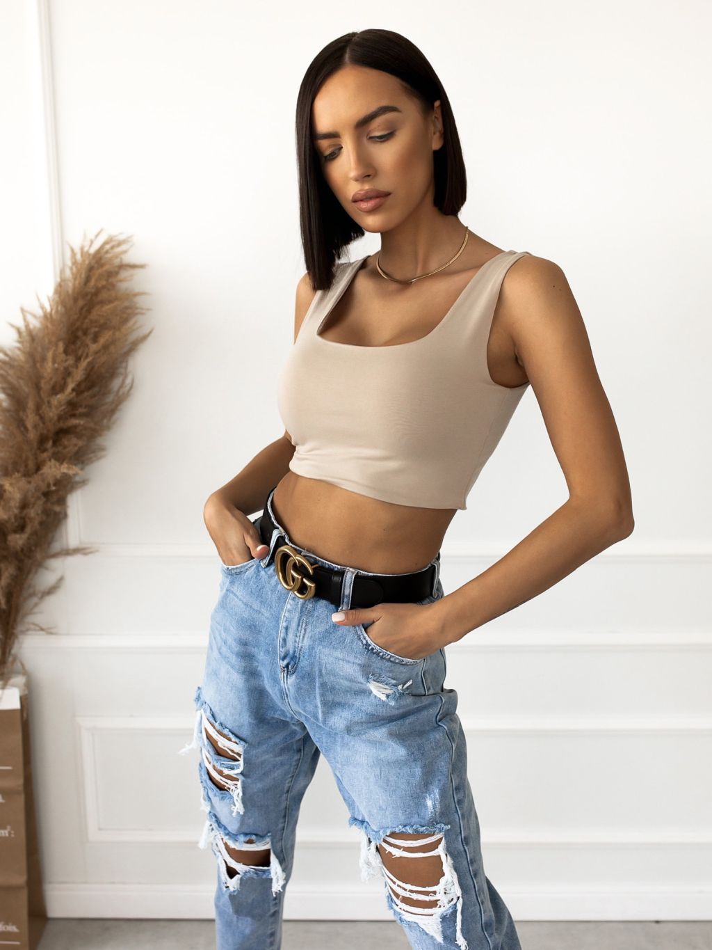 Béžový jednoduchý crop top ISAAC | Erika Fashion