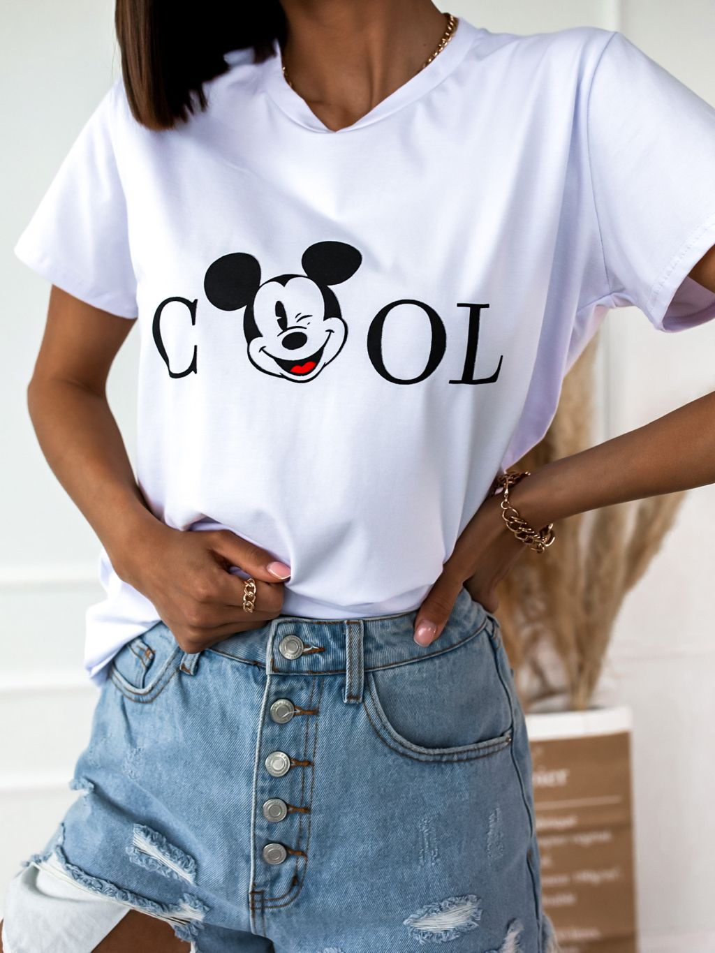 Bílé triko COOL s potiskem a krátkým rukávem | Erika Fashion